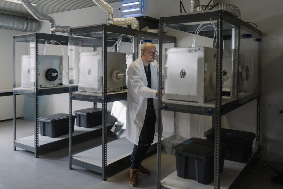 Importance of Cleanroom Airflow Uniformity - Angstrom Technology
