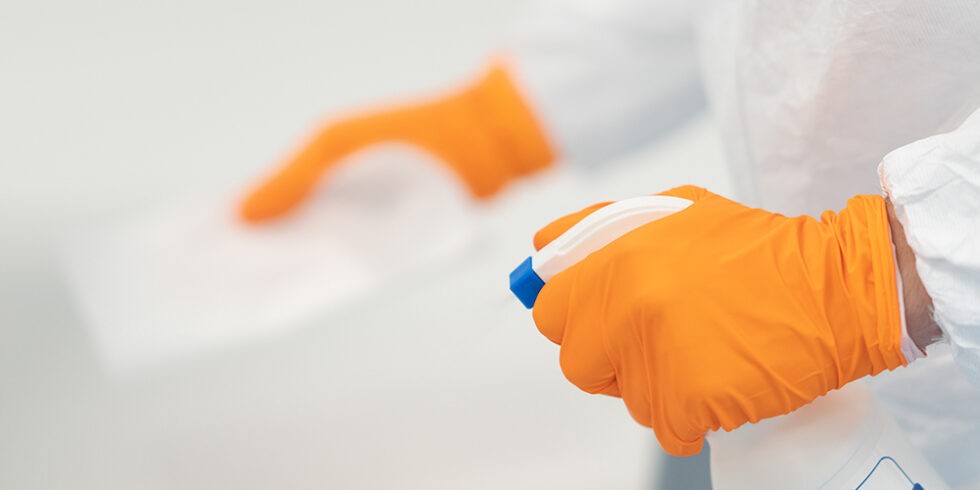 How to keep a cleanroom clean - Angstrom Tech