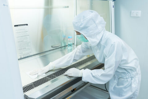 GMP Cleanroom Compliance: 6 Practices for Safe Production
